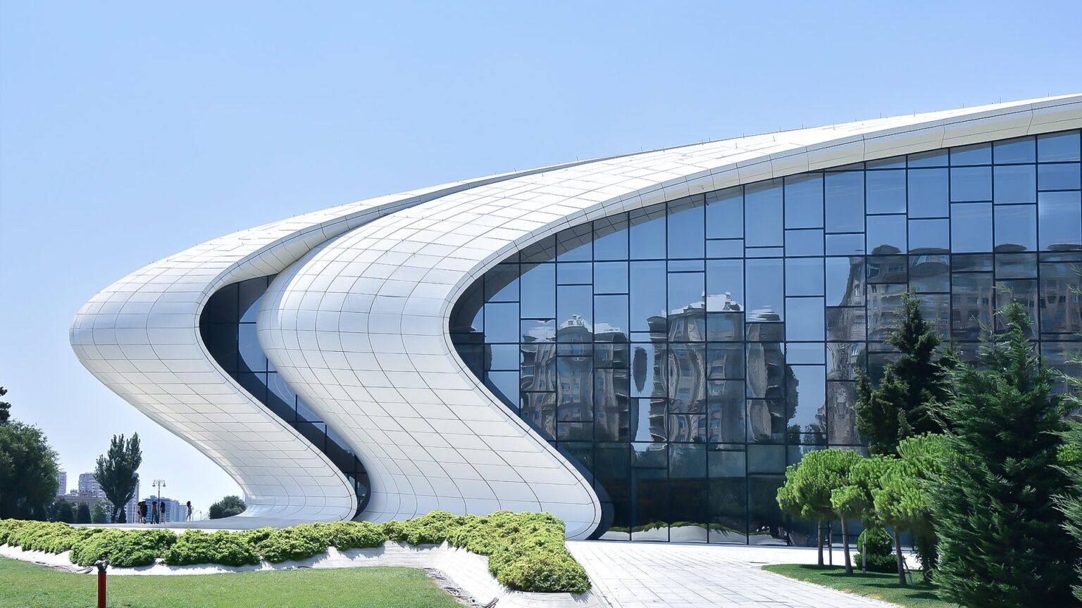 Top 5 Curtain Wall Design Trends in 2025